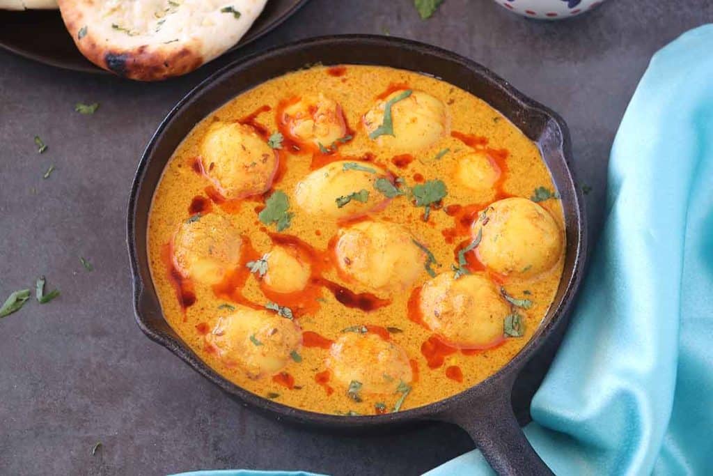 Tawa Aloo | Easy Potato Curry Recipe | Dahiwale Aloo recipe with video